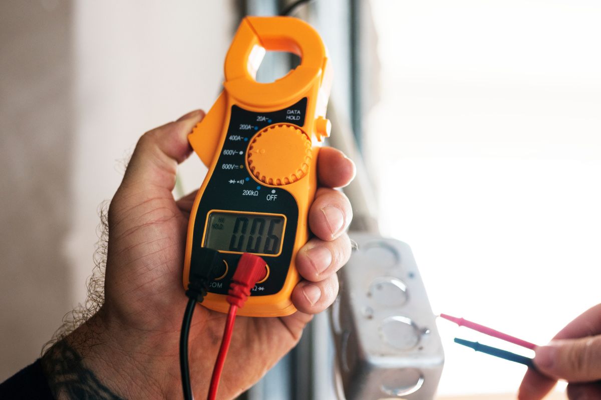 Leakage Current Tester คืออะไร ทำไมถึงต้องให้ความสำคัญ?